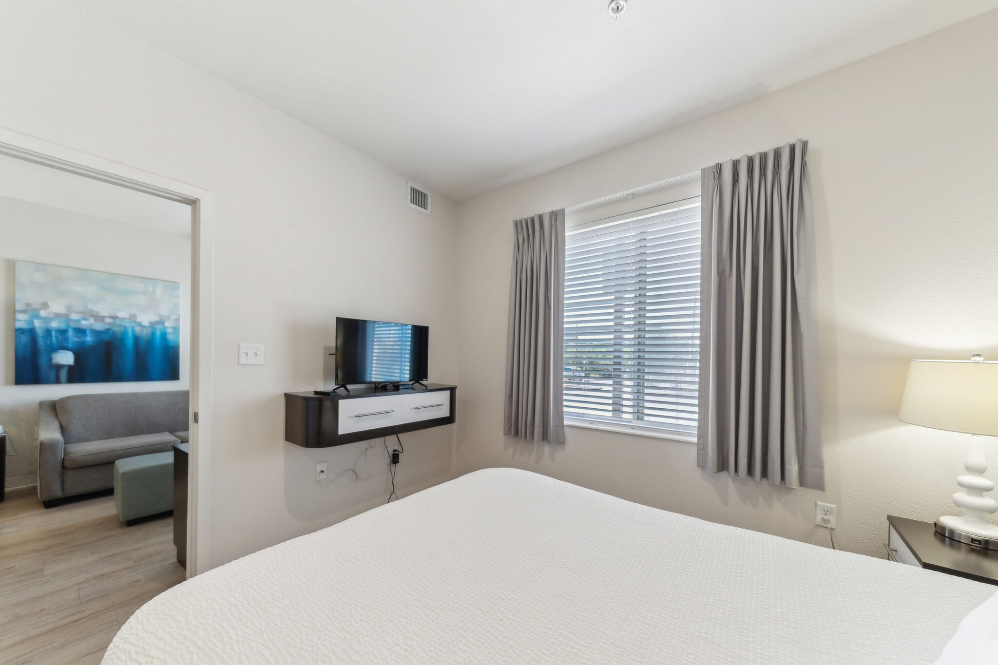 Simplicity at The Rim Apartments for Rent | San Antonio, TX